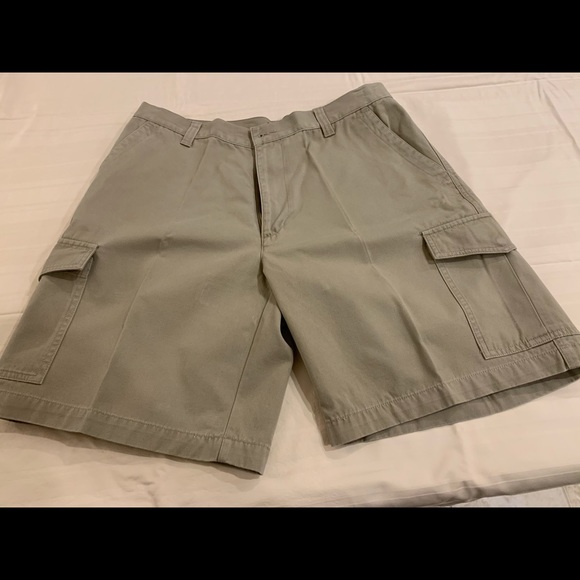 Dockers | Shorts | Mens Docker Cargo Shorts Khaki Size 34 | Poshmark